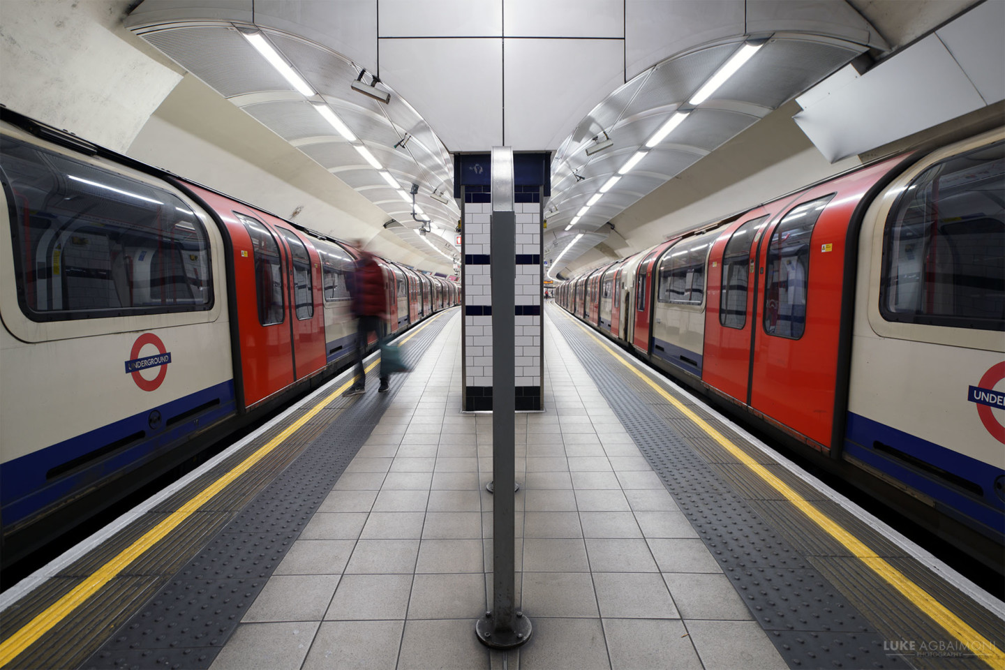 Shepherd's Bush Station - London Photography - Tubemapper