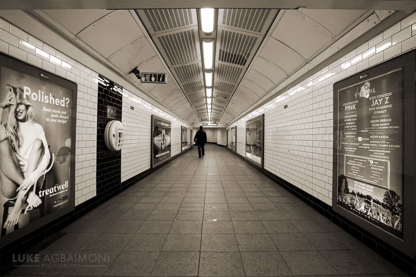 Notting Hill Gate Station - London Photography - Tubemapper