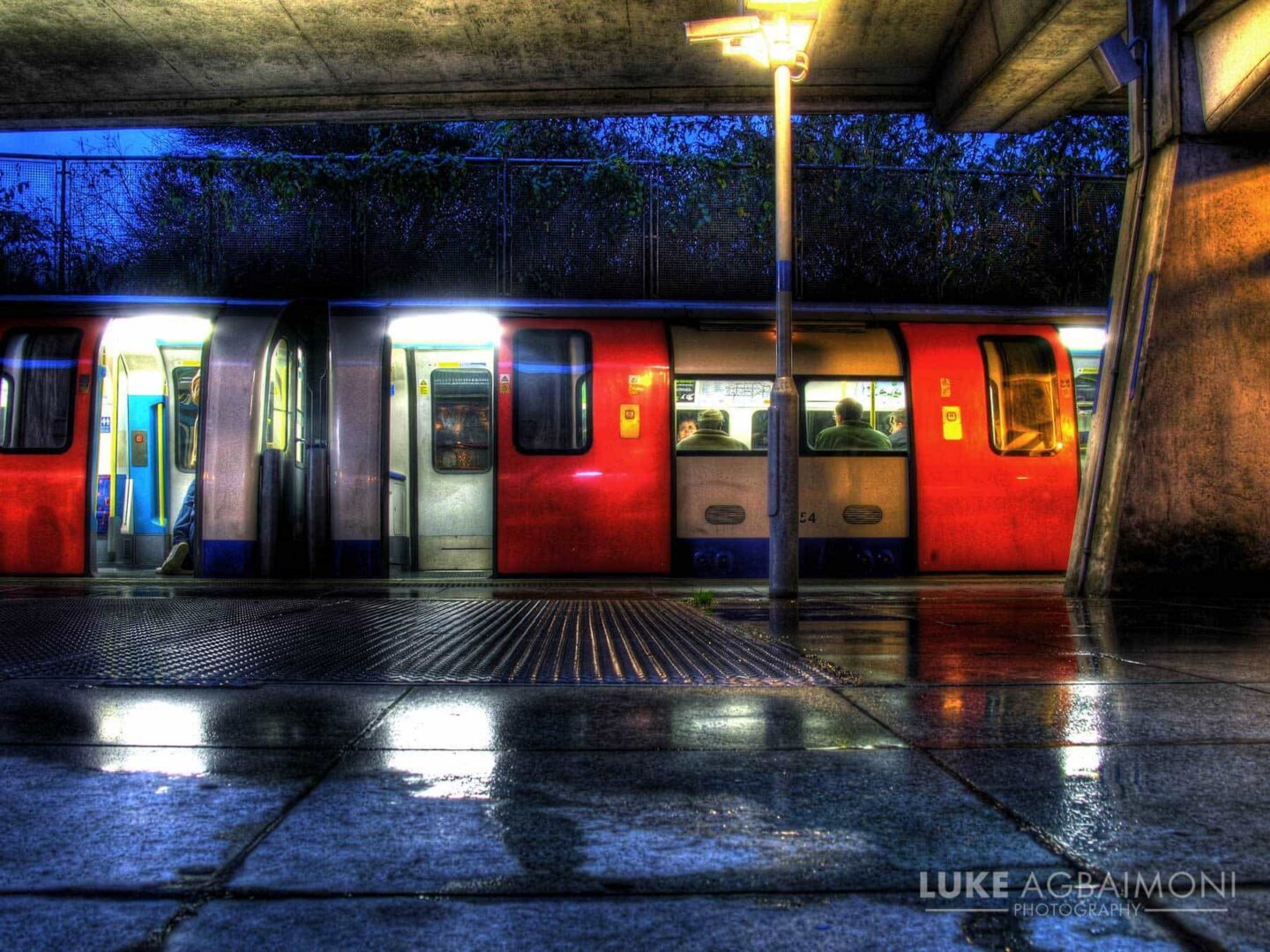 London Underground Train Photography - Tubemapper