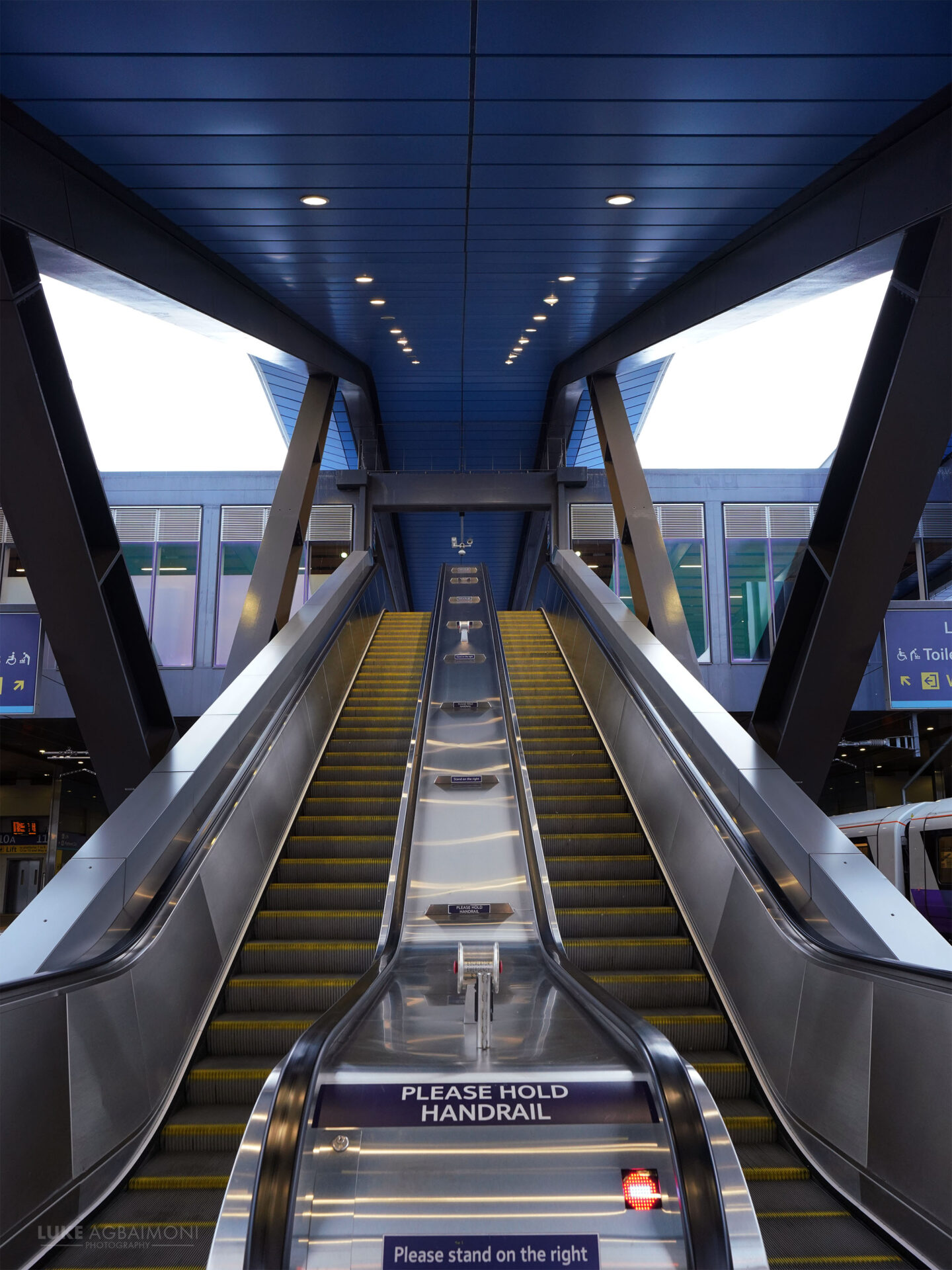 Reading Station - Elizabeth line London Photography - Tube Mapper
